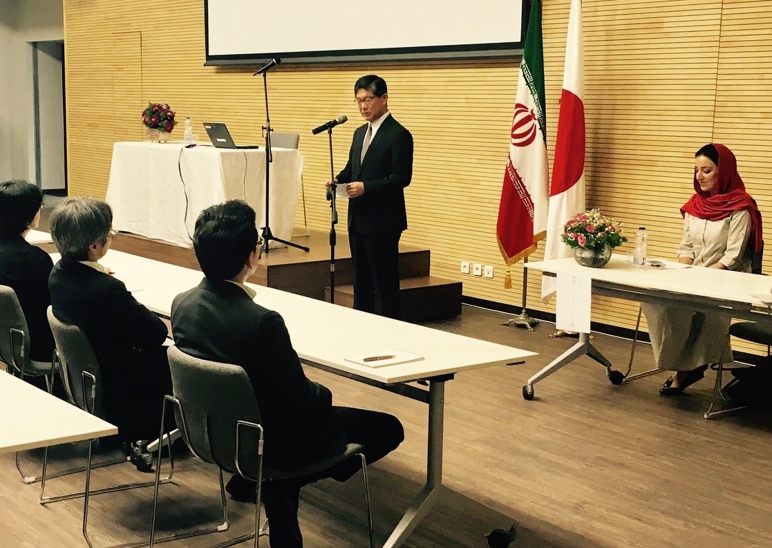 برگزاری مراسم سخنرانی توسط خانم شیرین نظام مافی، نویسنده رمان ژاپنی ...